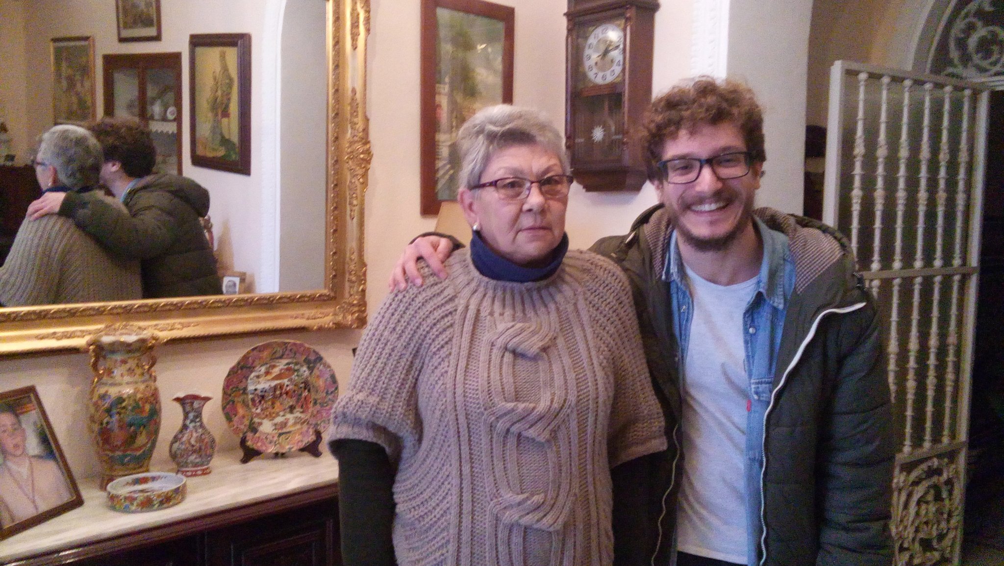 Conocemos a los vecinos de la Calle del Medio con Paco Mairena ...